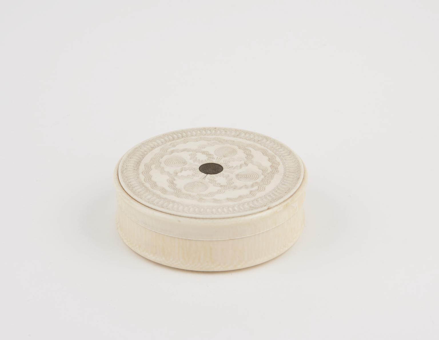 Three ivory shallow boxes | Science Museum Group Collection
