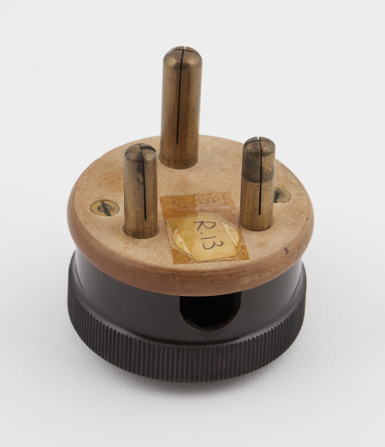 Round pin electric plug | Science Museum Group Collection