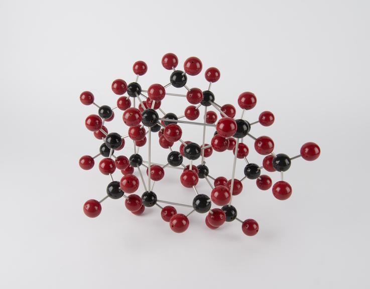 Molecular model of alpha-quartz | Science Museum Group Collection