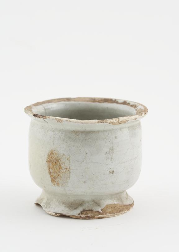 Earthenware dispensing pot | Science Museum Group Collection