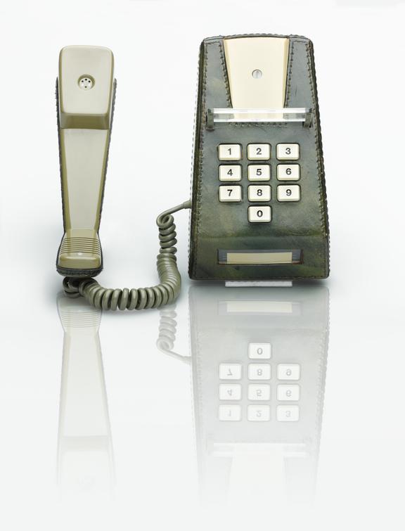 Deltaphone Deluxe telephone, 1979-1985 | Science Museum Group Collection