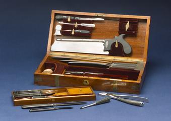 Surgical instrument set | Science Museum Group Collection