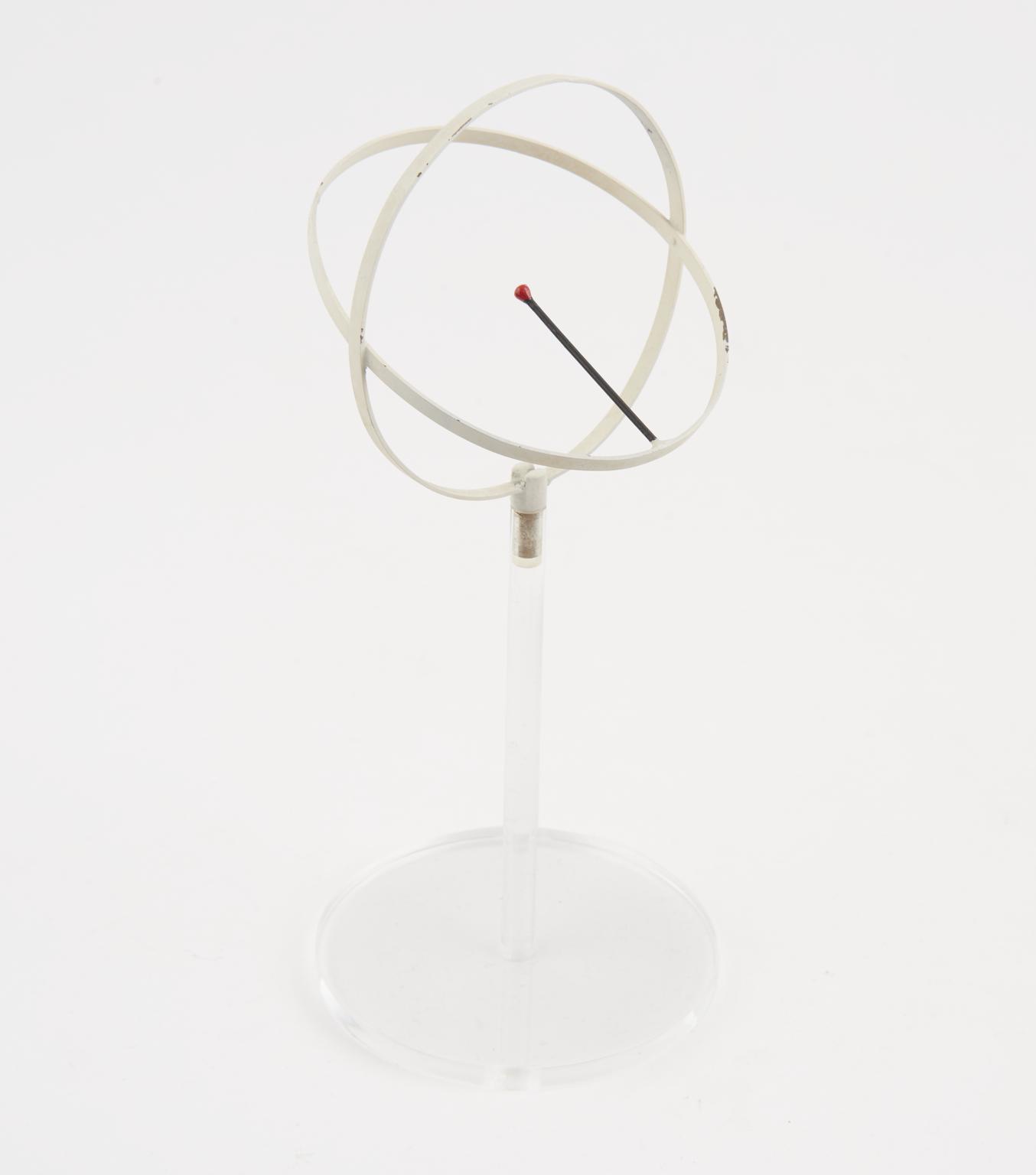 Model of helium atom, c 1911 | Science Museum Group Collection