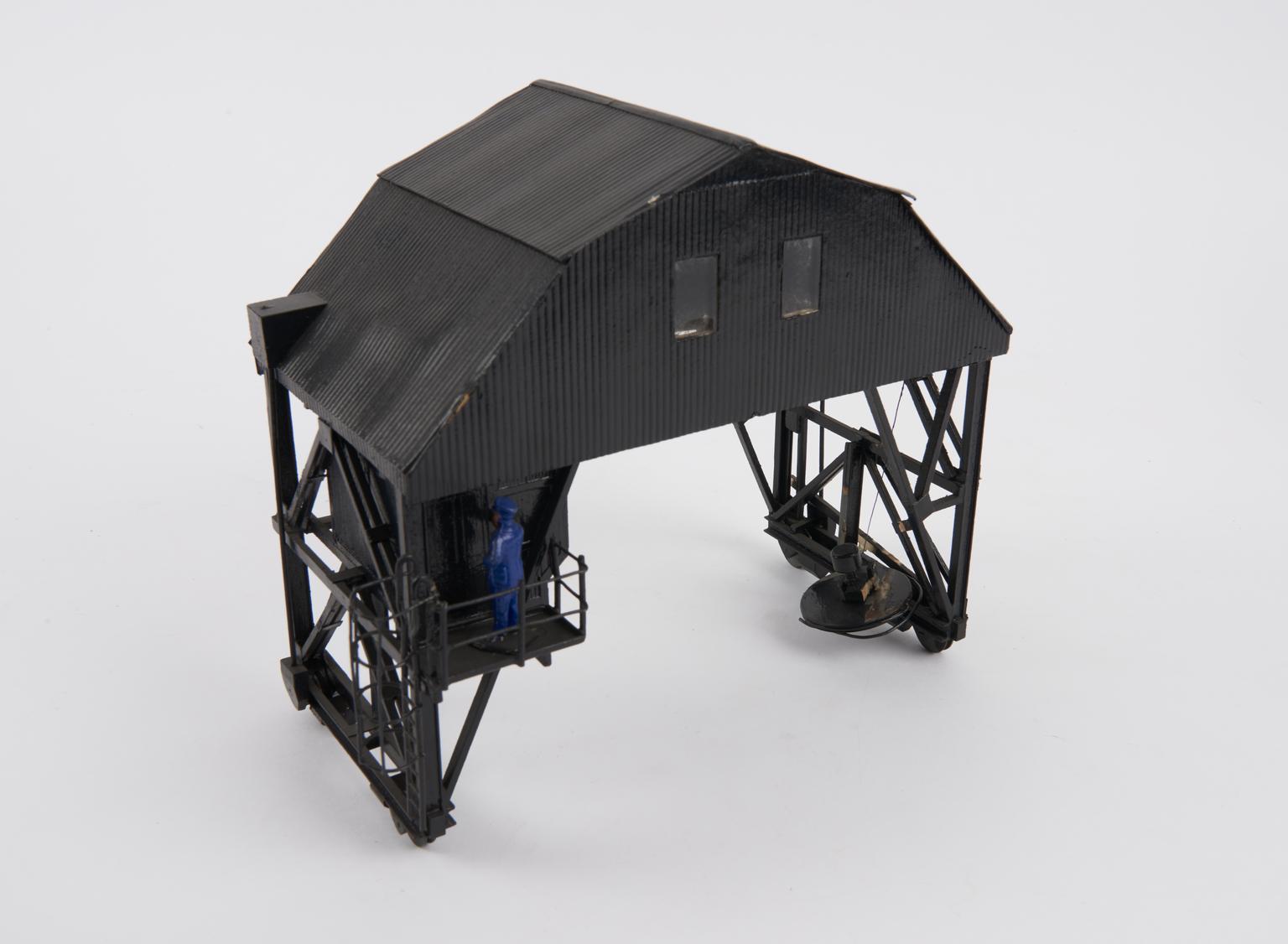 Model of a travelling gantry and chassis | Science Museum Group Collection