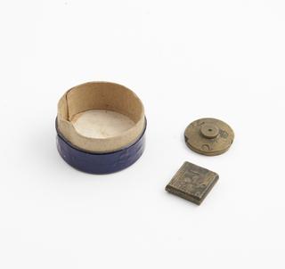 2 brass weights in small cardboard box | Science Museum Group Collection