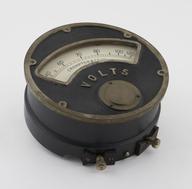 Crompton 8" voltmeter no.26725 - c.1910 | Science Museum Group Collection