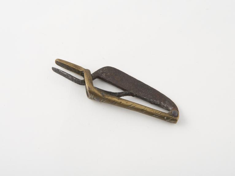 Fire-steel (length 3 3/8 ins) combined with ember-tongs | Science ...