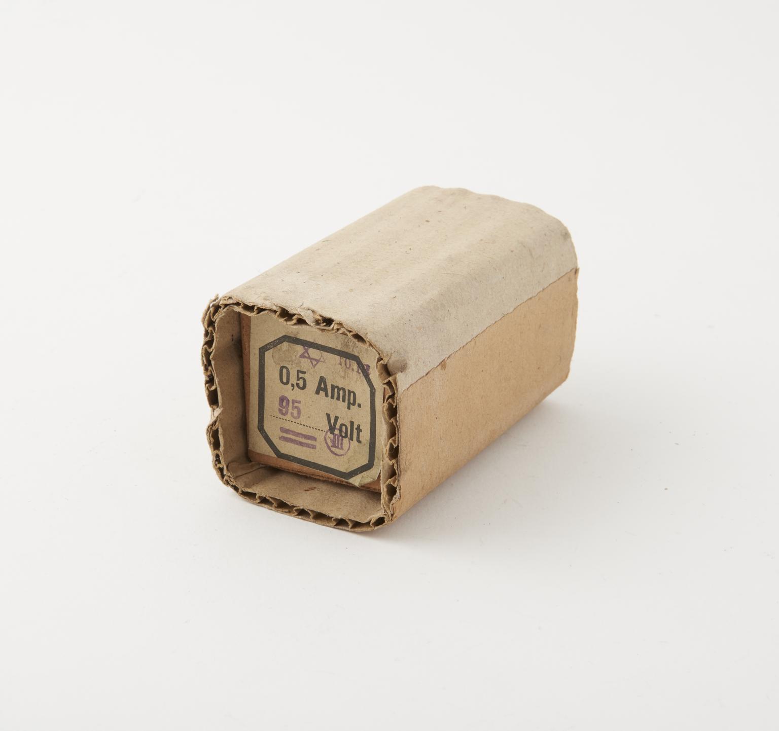 Nernst projector lantern, lamp element 95v 0.5 A | Science Museum Group ...