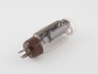 Wade Bequest collection of valves: Marconi-Osram Vavle radio valve type ...