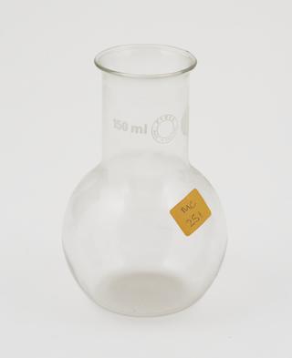 Wide neck flat bottom 150ml 'Pyrex' boiling flask | Science Museum ...