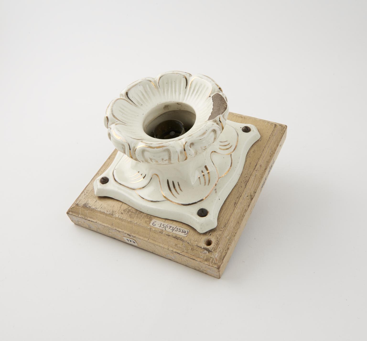 Lampholder, porcelain, ship's saloon fitting | Science Museum Group ...