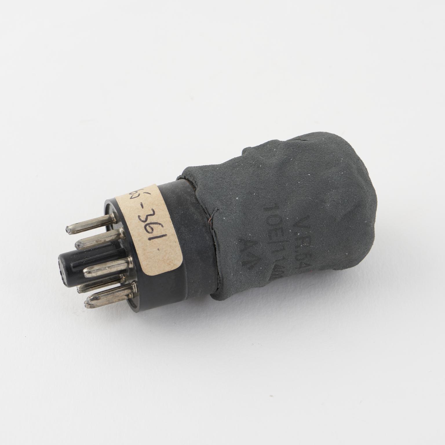 Vacuum tube type CV1054 (double diode) | Science Museum Group Collection