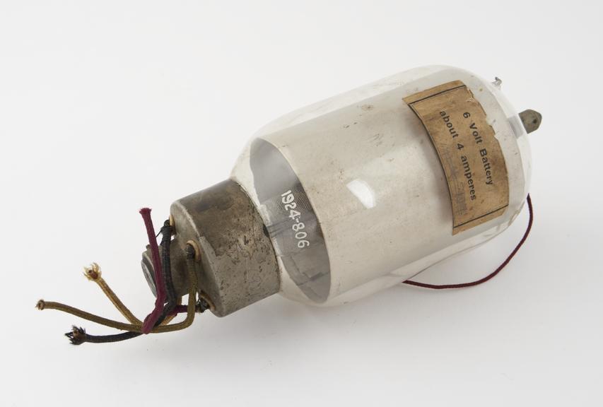 "Round" transmitting valve | Science Museum Group Collection