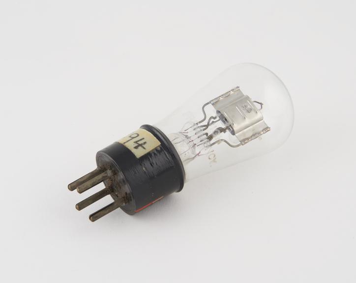 McVitie Weston valve collection, Ediswan valve, type ES5 (H.F ...