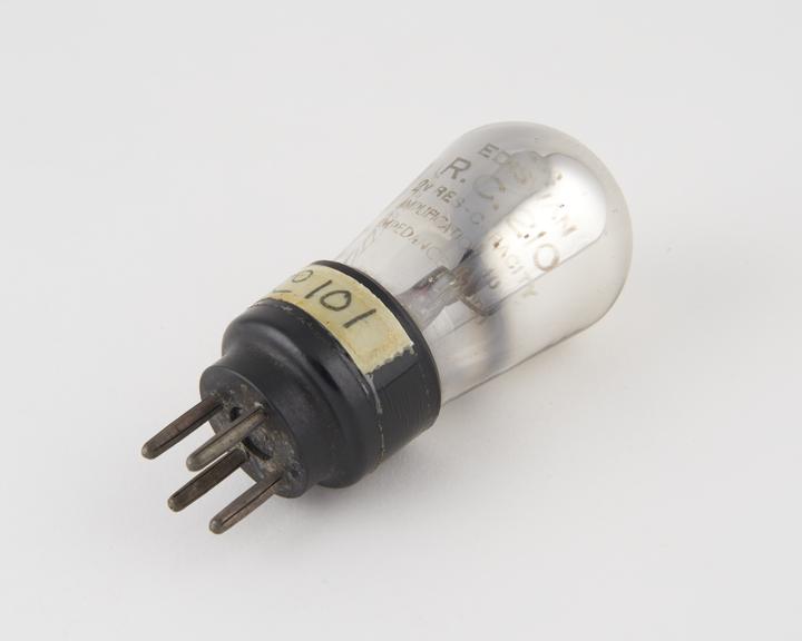 McVitie Weston valve collection, Ediswan valve, type R.C.210 | Science ...