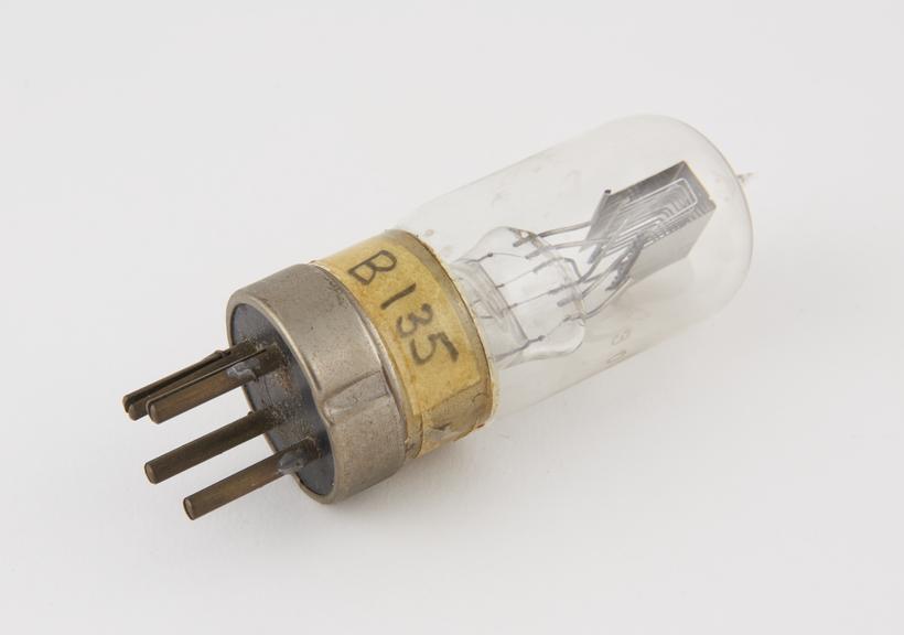 McVitie Weston valve collection, Ferranti Extraudion valve | Science ...