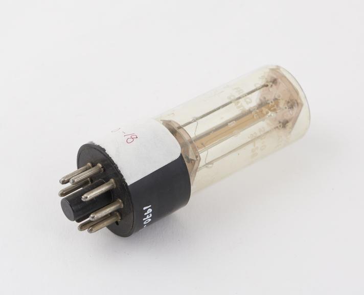 Standard Radio Quartz Plate Type 4026 | Science Museum Group Collection