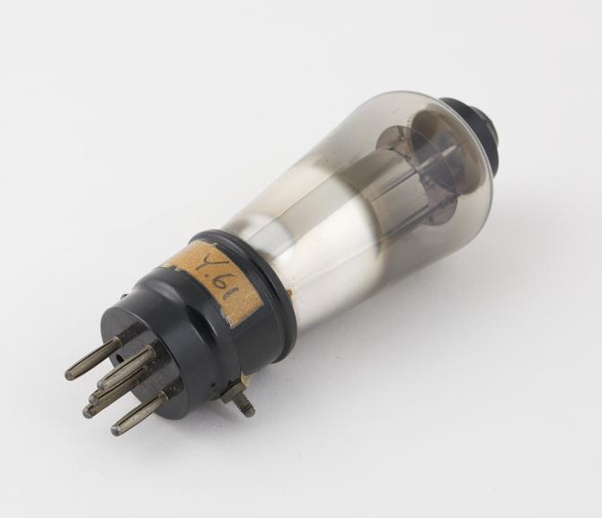 McVitie Weston valve collection, Lissen Diode-Pentode valve | Science ...