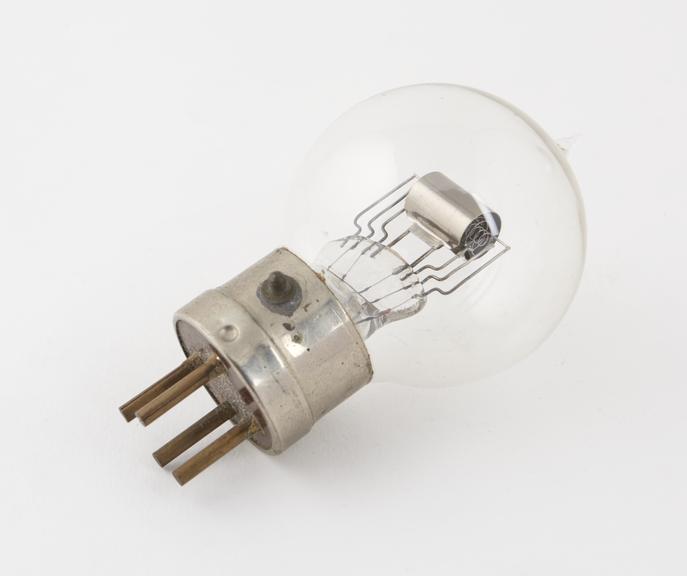 McVitie Weston valve collection, Tetrode valve | Science Museum Group ...