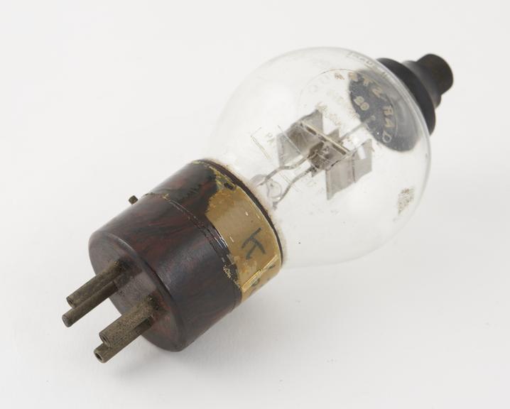 McVitie Weston valve collection, Quartz Radio Ltd. Quartz Crystal valve ...