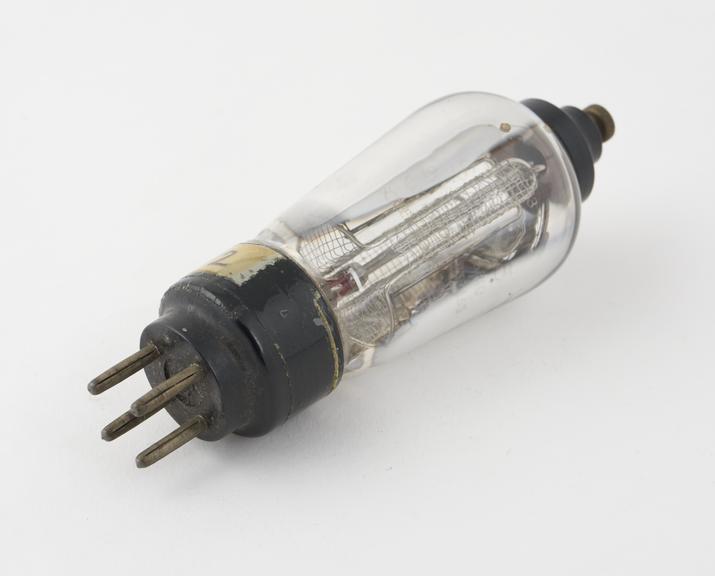 McVitie Weston valve collection, Ediswan valve, type S.G.215 | Science ...