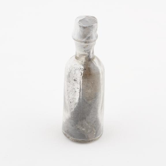 Glass bottle | Science Museum Group Collection