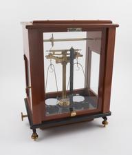 Chainomatic analytical balance (model No.48GC) by L. Oertling Ltd ...
