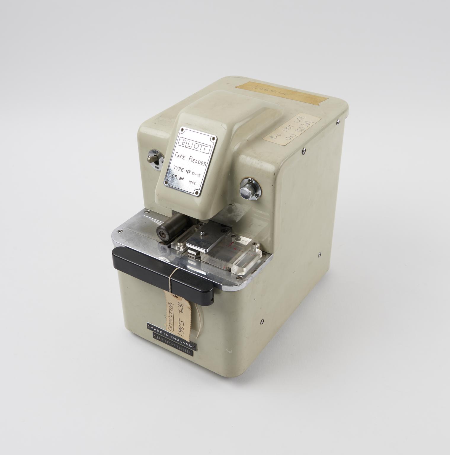 Paper tape reader for 8 hole tapes | Science Museum Group Collection
