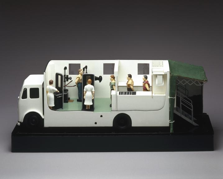 Model of a mobile mass miniature x-ray unit | Science Museum Group ...