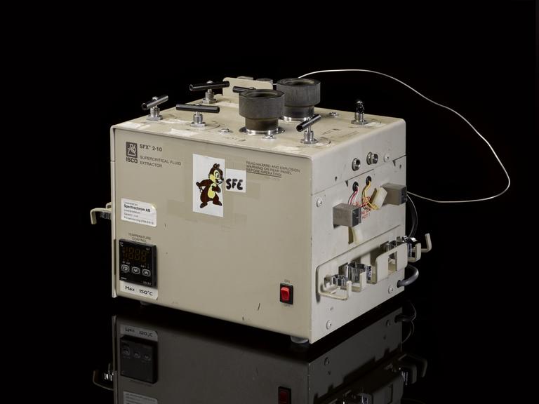 Supercritical fluid extractor | Science Museum Group Collection
