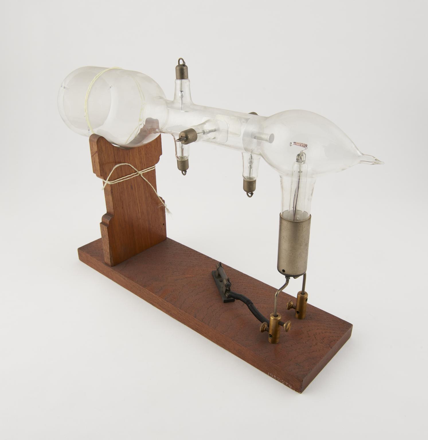 Cathode ray oscillograph | Science Museum Group Collection