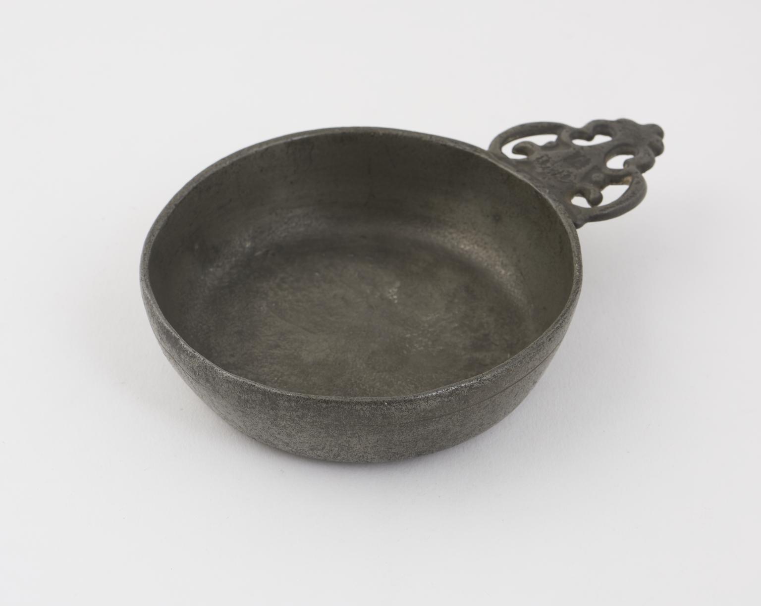 Pewter bleeding bowl, 18th or 19th century | Science Museum Group ...