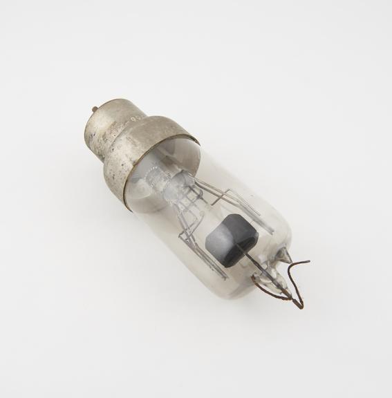 Split anode magnetron valve, E.655, No.360 | Science Museum Group ...