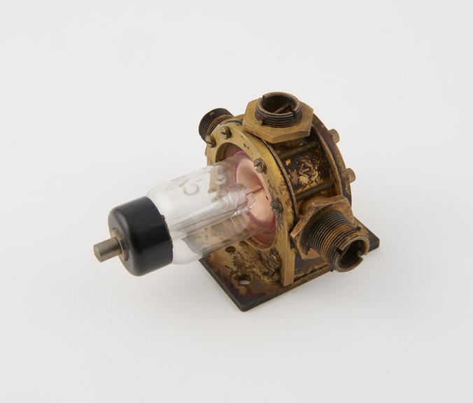 Vacuum tube type CV210 (TR cell) | Science Museum Group Collection
