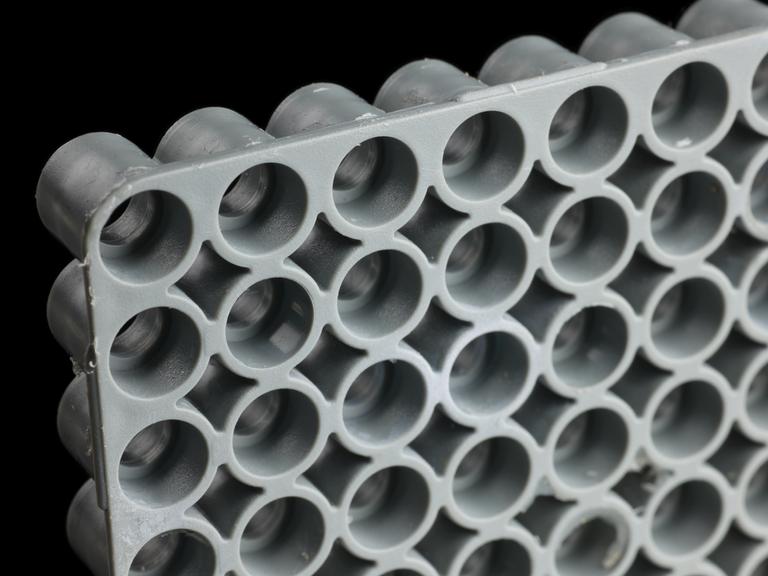 Isolation chip or iChip | Science Museum Group Collection