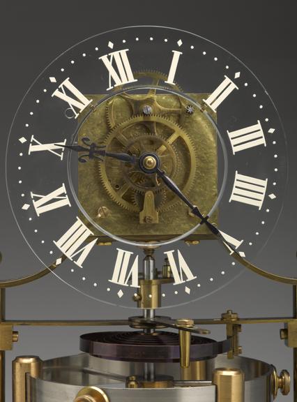 Electric clock with Hipp toggle switch and directly impulsed horizontal ...