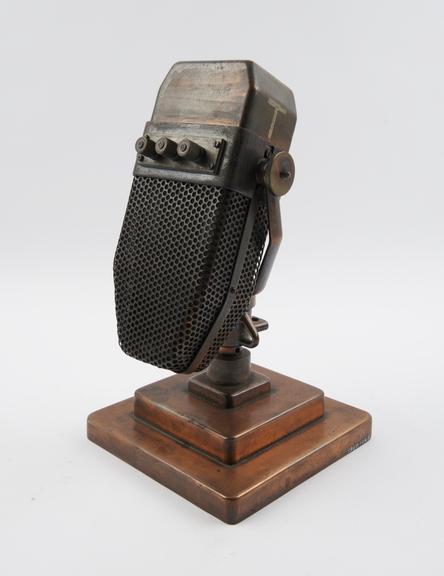 Marconi - BBC Ribbon Microphone | Science Museum Group Collection