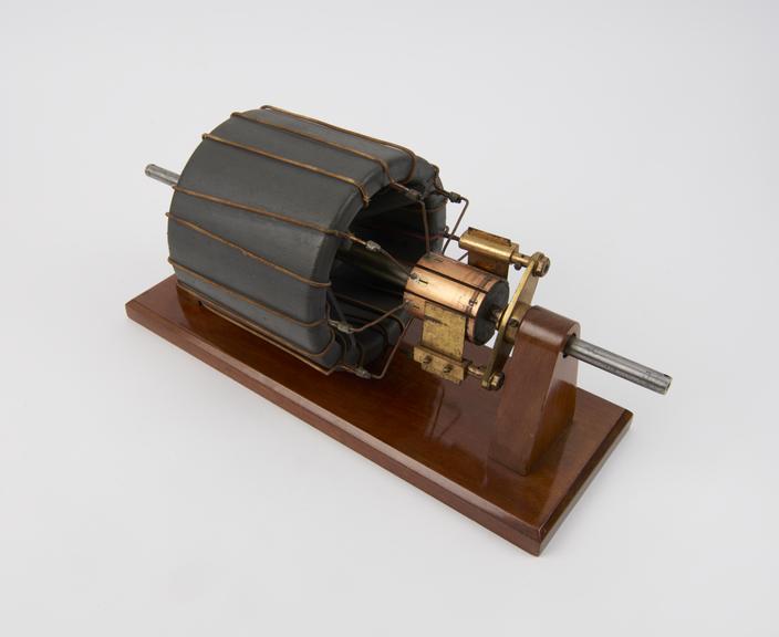 Diagrammatic model of ring armature | Science Museum Group Collection