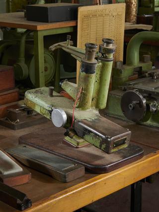 Monotype Matrix Binocular Optical Depth Testing Instrument | Science ...