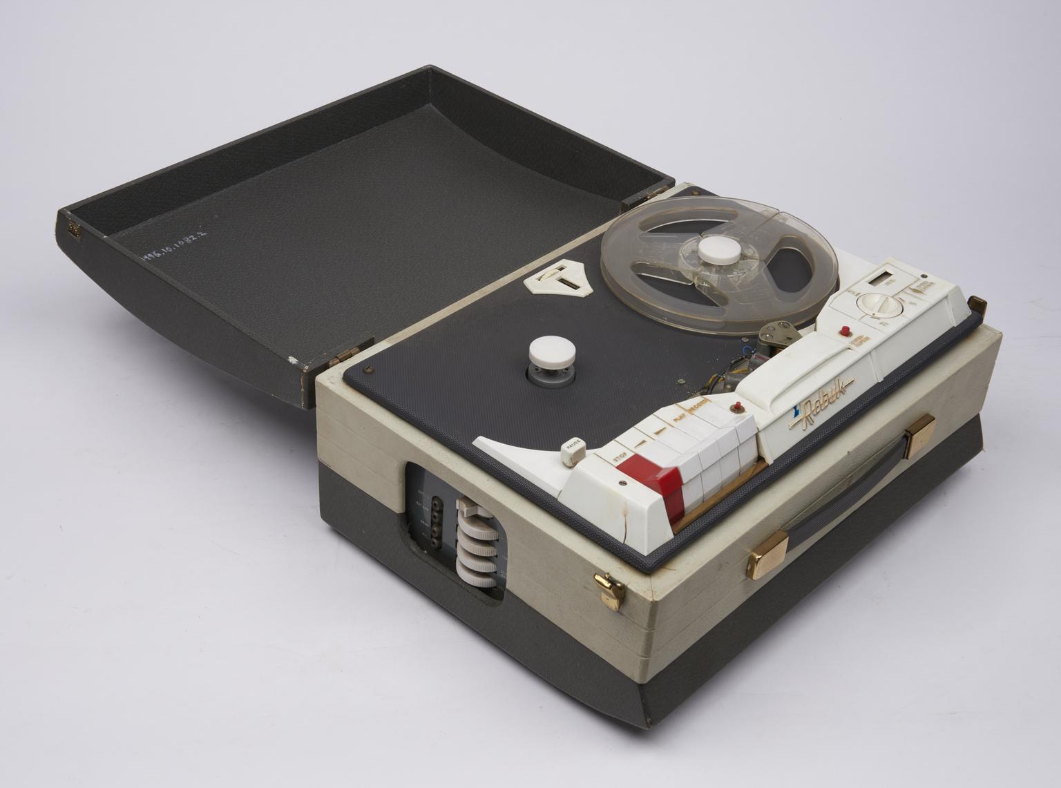 Robuk Reel-to-Reel Tape Recorder | Science Museum Group Collection