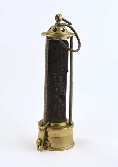 Protector Lamp Co. Ltd Davy type lamp | Science Museum Group Collection