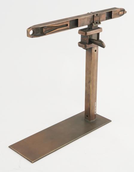 Model of GHH Werk Sterkrade telescopic yielding friction prop with link ...