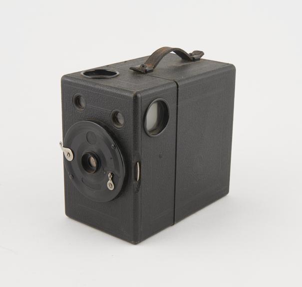 Ernemann Box Camera | Science Museum Group Collection