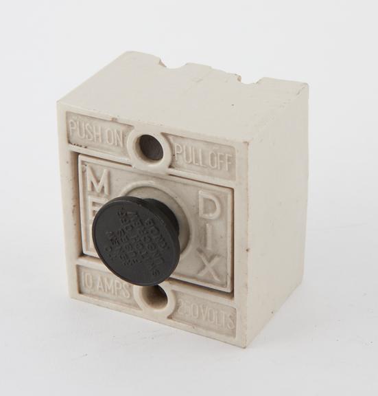 Midland Electrical Manufacturing Co Memdix all-insulated push-pull ...