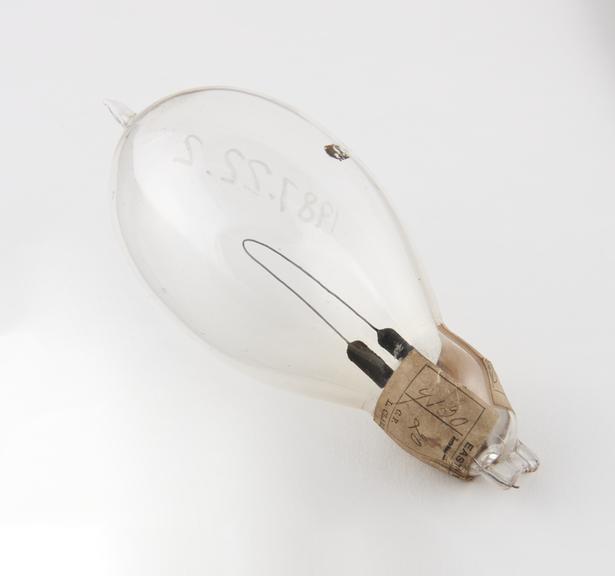 Carbon filament light bulb with no cap | Science Museum Group Collection