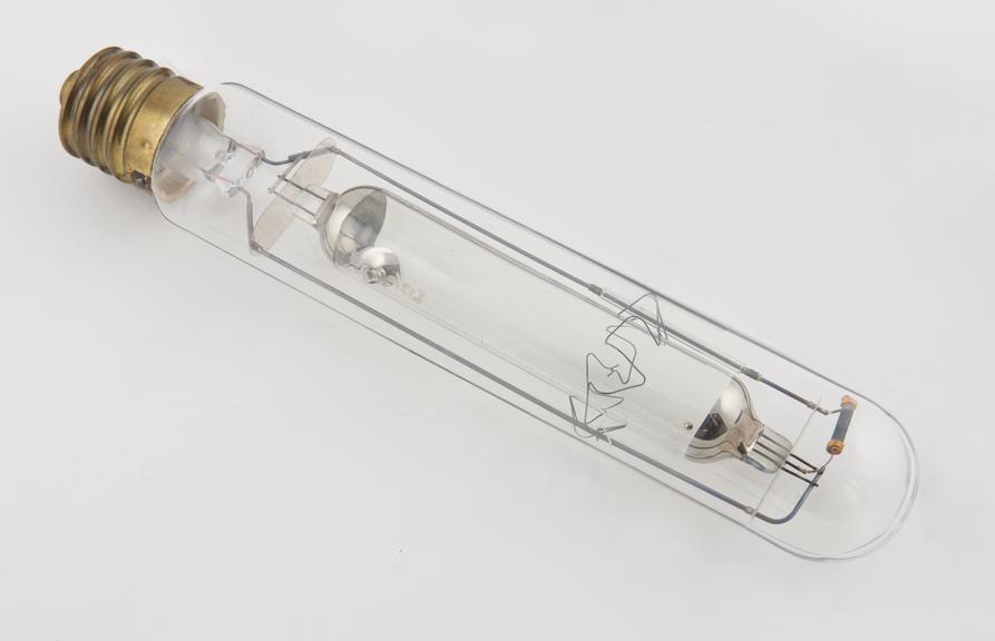 High pressure mercury vapour lamp | Science Museum Group Collection