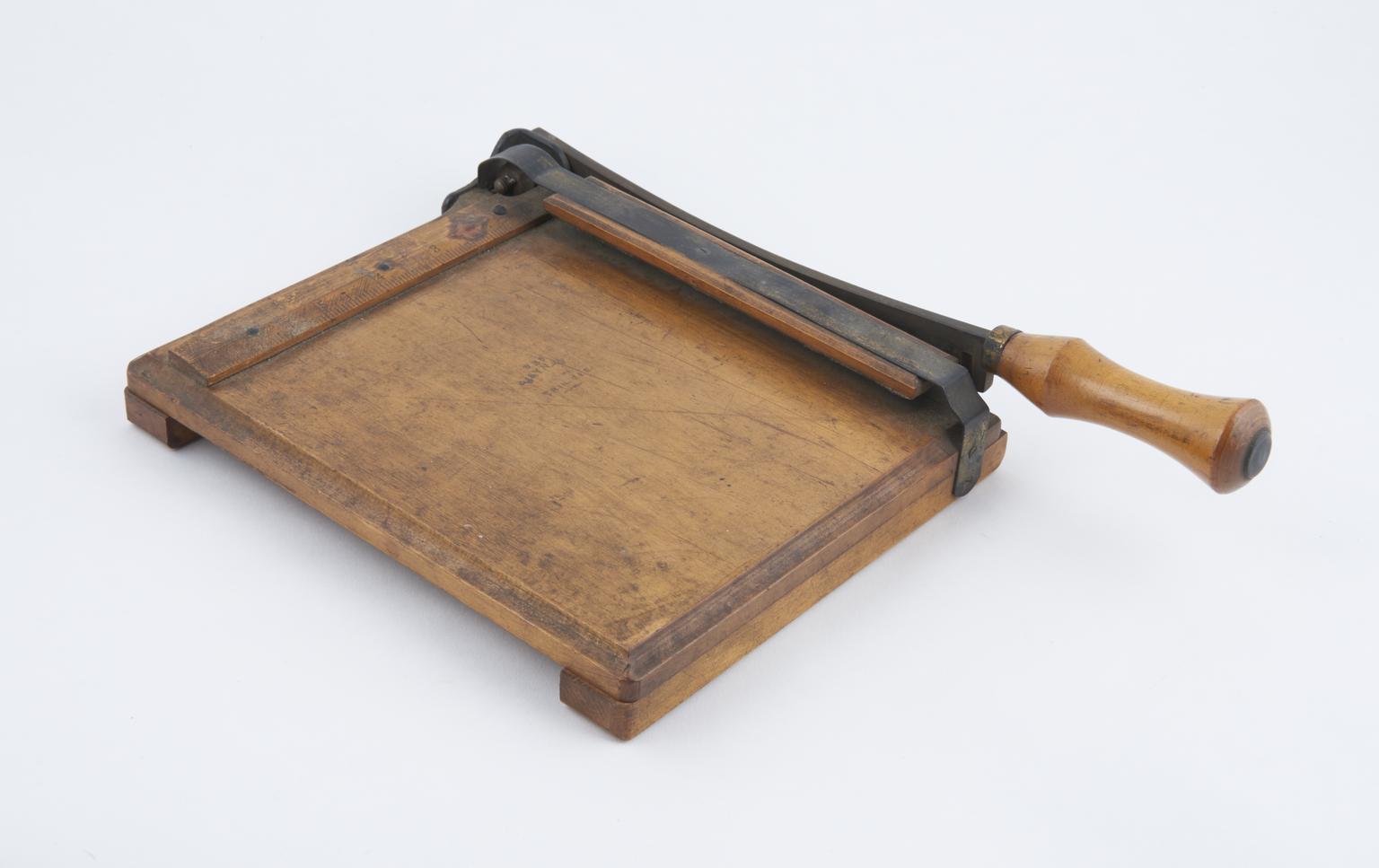 Jaynay Paper Guillotine | Science Museum Group Collection