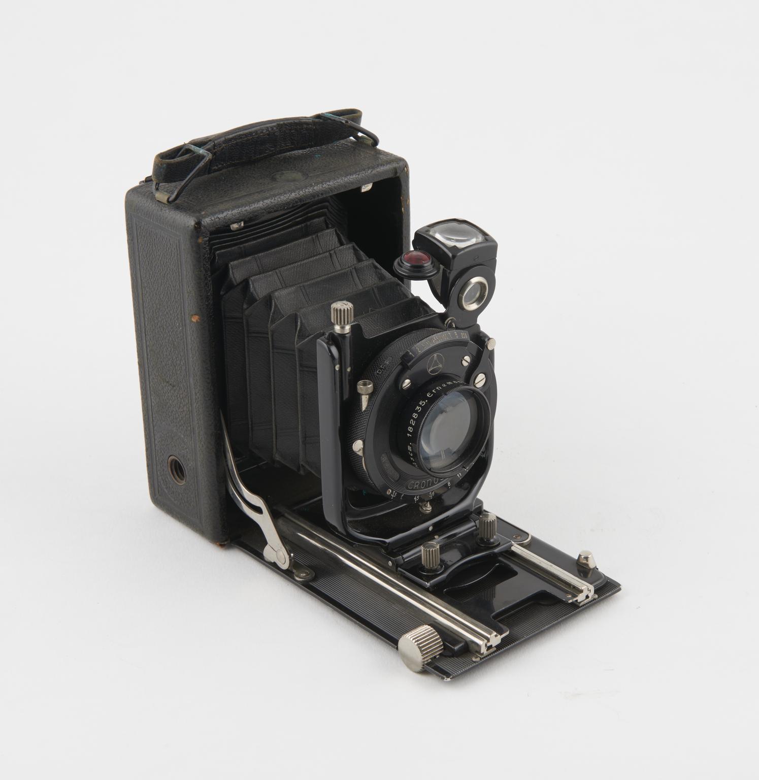 Ernemann Haeg VII Camera | Science Museum Group Collection