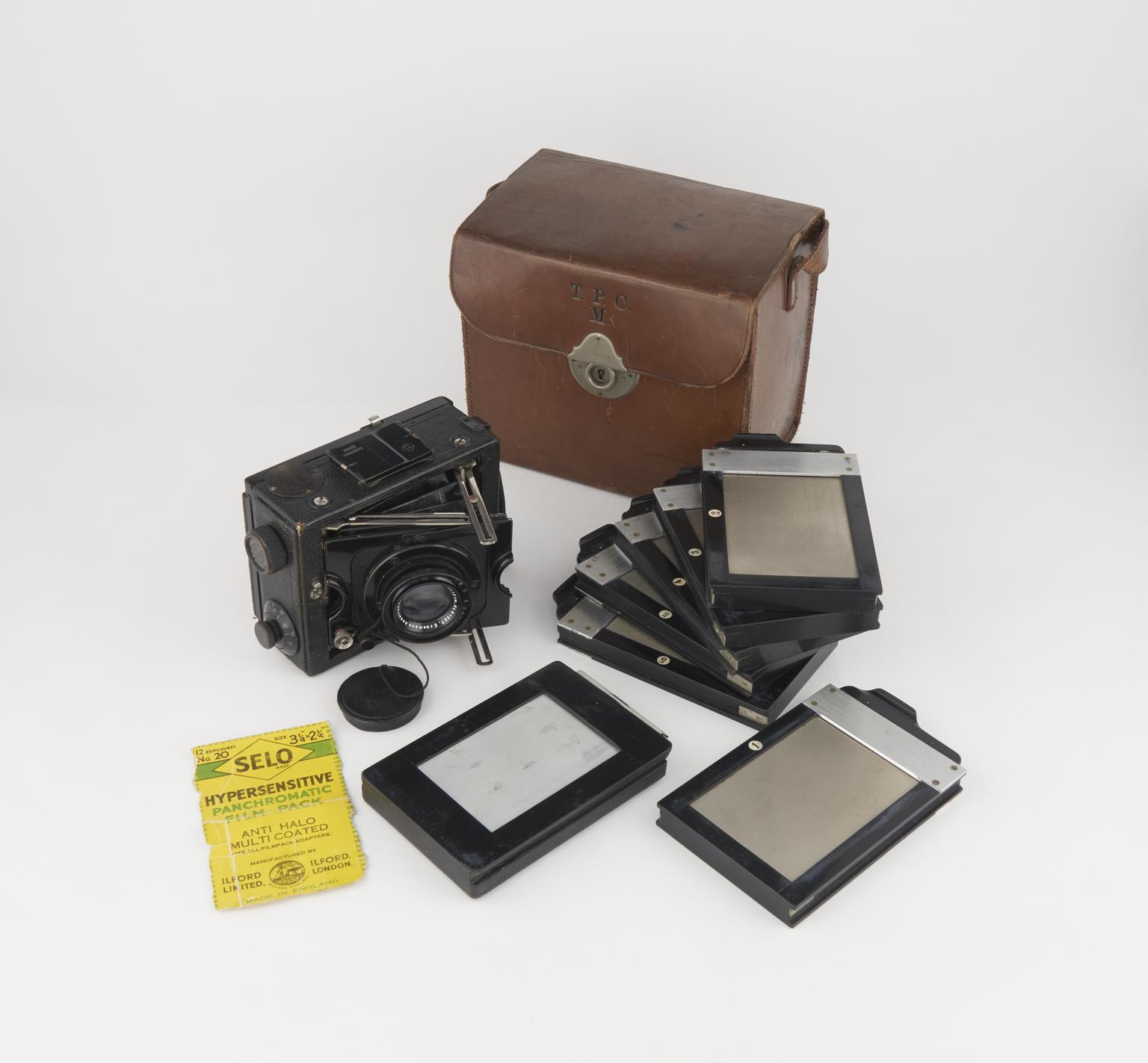 Ernemann-Werke Folding Camera | Science Museum Group Collection