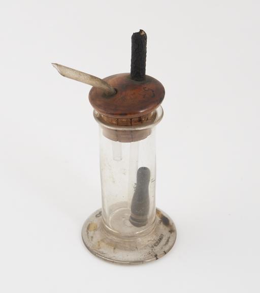 Glass inhaler | Science Museum Group Collection